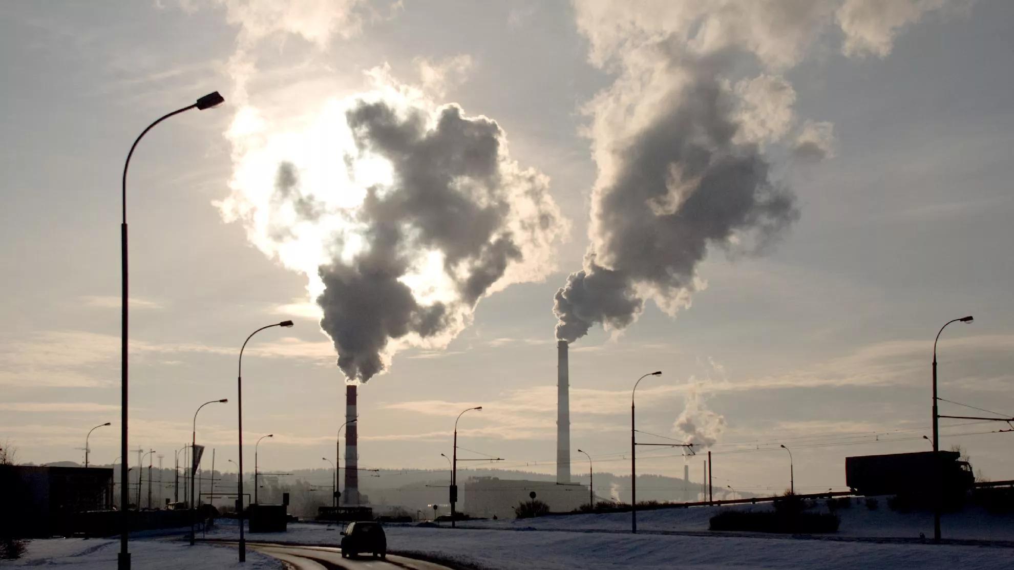 „Klaipėdos nafta“, „Akmenės cementas“ ir „Orlen Lietuva“ ieško, kaip ...