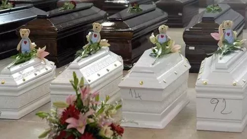 8 mitai apie laidotuves. Nekrologas.lt