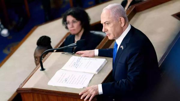 B. Netanyahu žada imtis ryžtingų veiksmų prieš Jemeno husius