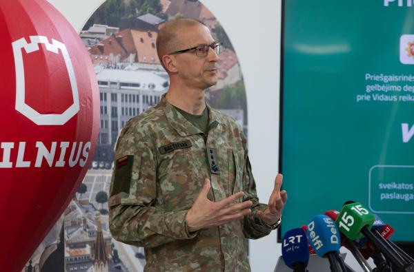 Generolas R. Baltrėnas įspėja: net turint didelius pinigus, greitai ...